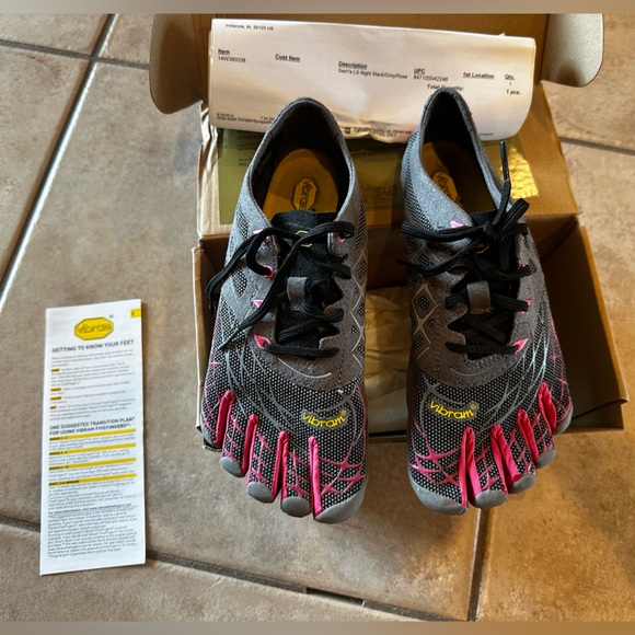 Vibram | Shoes | Vibram Fivefingers Black And Pink Toe Shoes | Poshmark